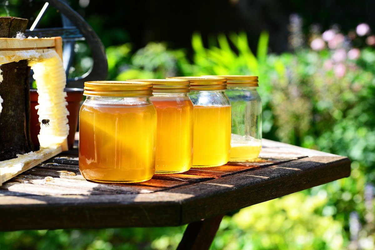 Unlocking Raw Honeys Shelf Life Secrets Revealed - Beekeeper Corner