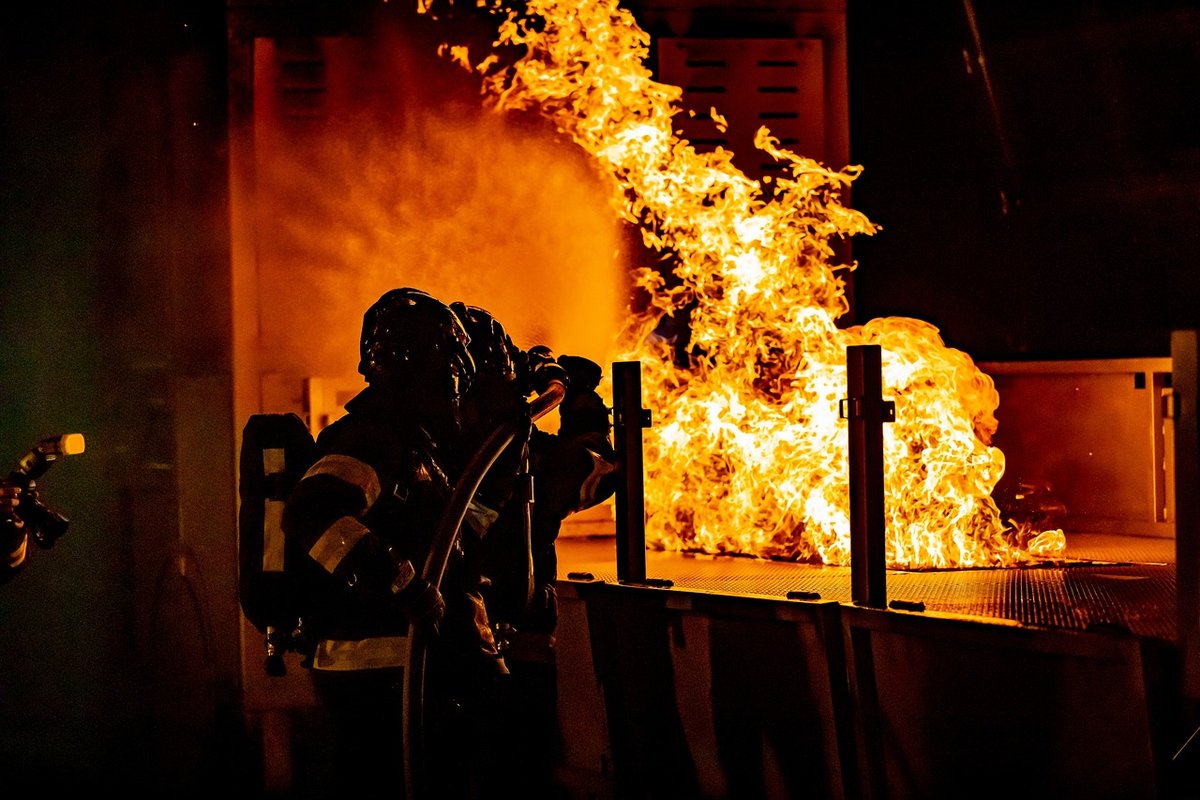 Burn Equipment Foulbrood Prevention and Treatment in Beekeeping ...